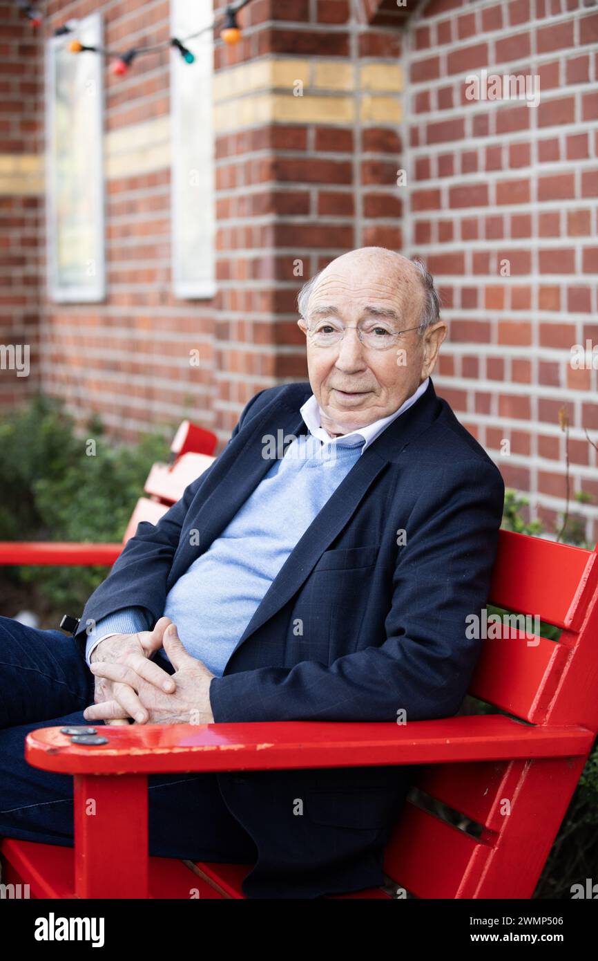 AMSTERDAM - Hans Knoop during a press meeting for the new drama series ...
