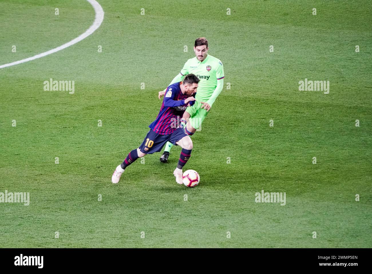 LIONEL MESSI, BARCELONA FC, 2019: Lionel Messi dribbles and drives ...