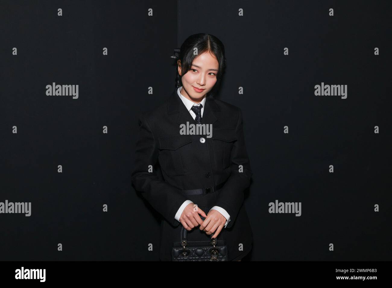 Jisoo attends the Christian Dior Fall/Winter 2024-2025 ready-to-wear ...