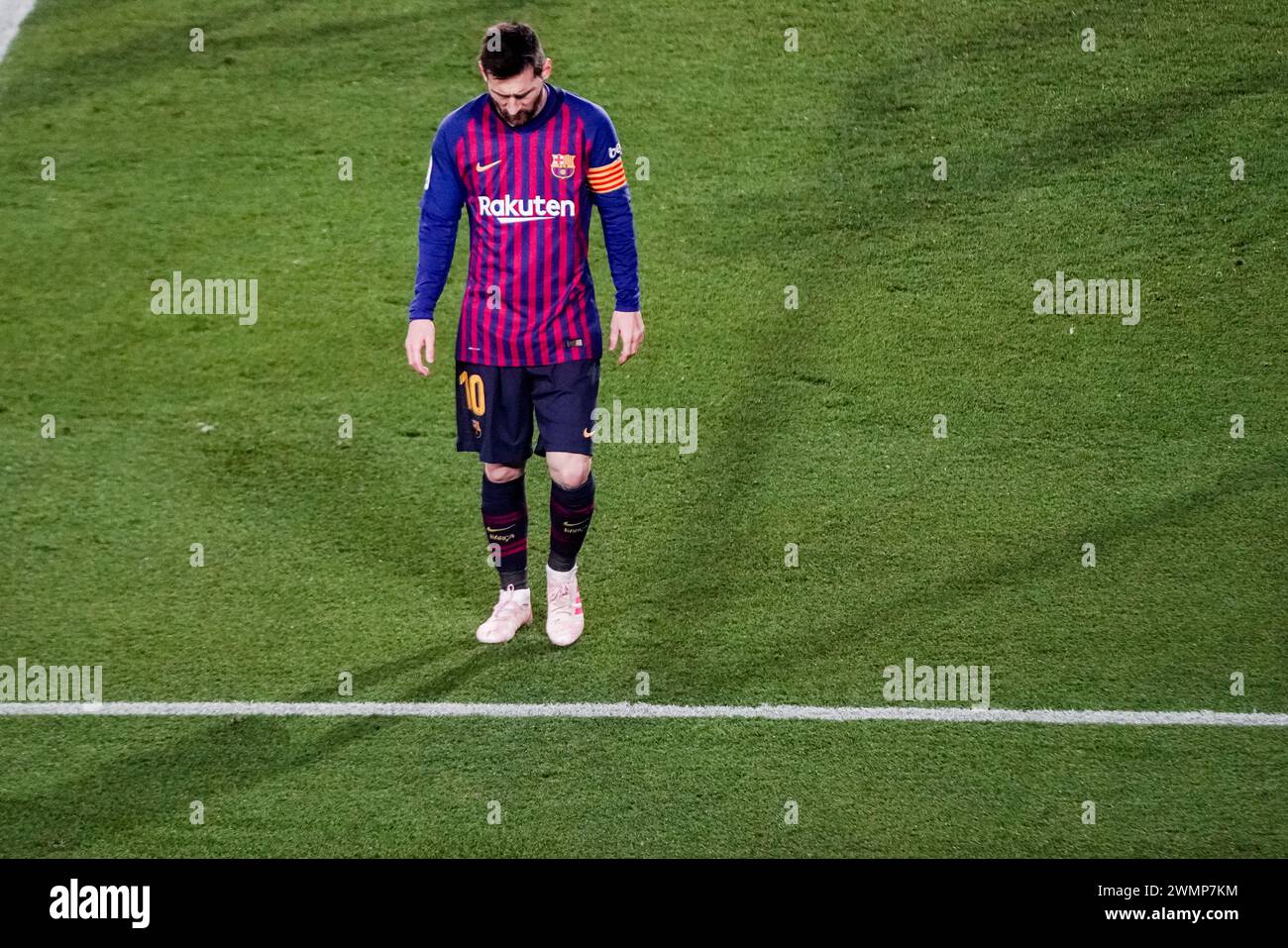 LIONEL MESSI, BARCELONA FC, 2019: Lionel Messi walks to the touchline ...