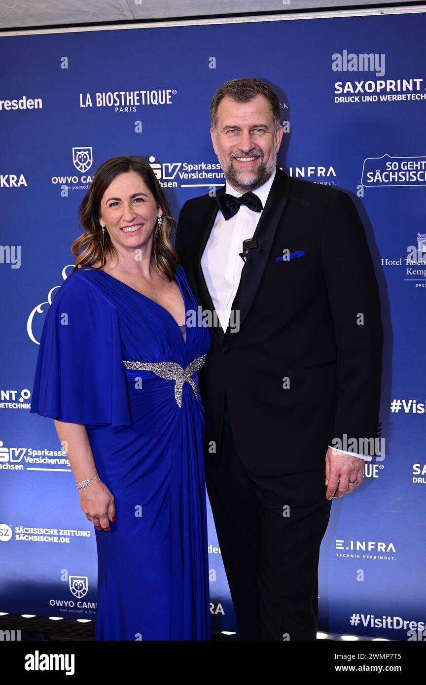 Rene Kindermann und Ehefrau Katja Kindermann beim 16. SemperOpernball ...