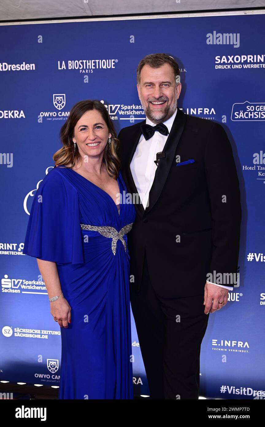 Rene Kindermann und Ehefrau Katja Kindermann beim 16. SemperOpernball ...