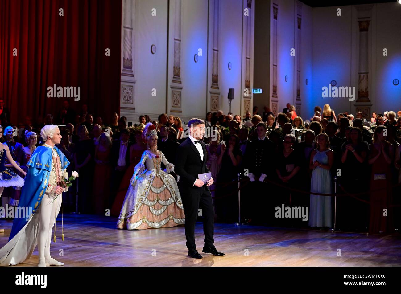 Tom Wlaschiha beim 16. SemperOpernball 2024 in der Semper Oper. Dresden ...