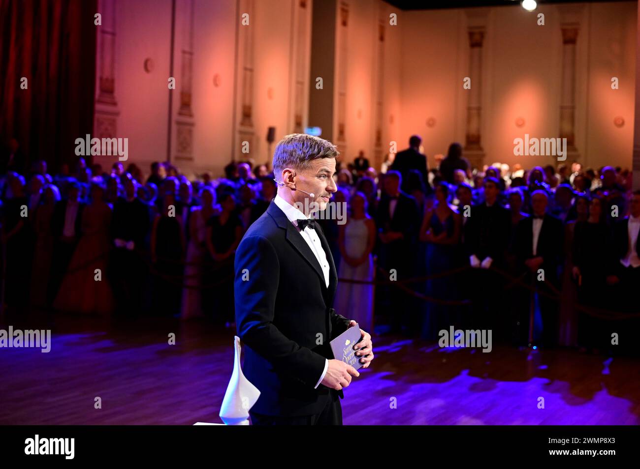 Tom Wlaschiha beim 16. SemperOpernball 2024 in der Semper Oper. Dresden ...