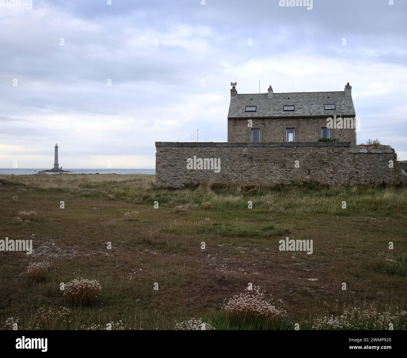 Phare de la maison hi-res stock photography and images - Alamy
