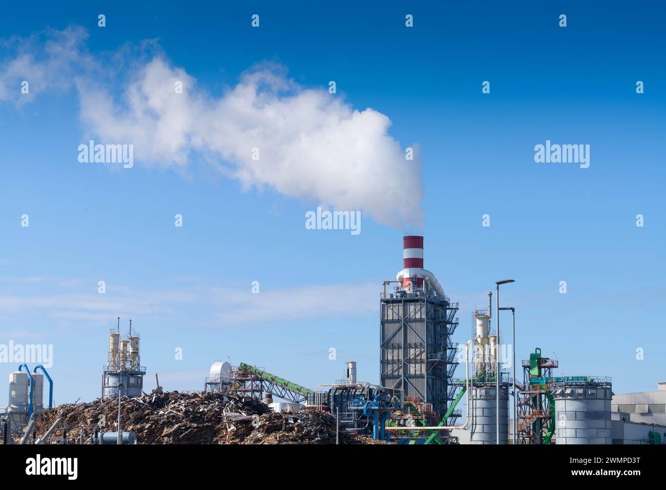 Smoke emissions from the chimney of an industrial plant Stock Photo - Alamy