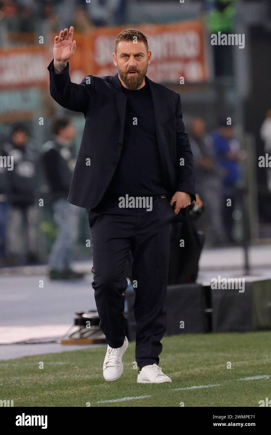 Daniele De Rossi coach of Roma gestures during Serie A soccer match AS ...