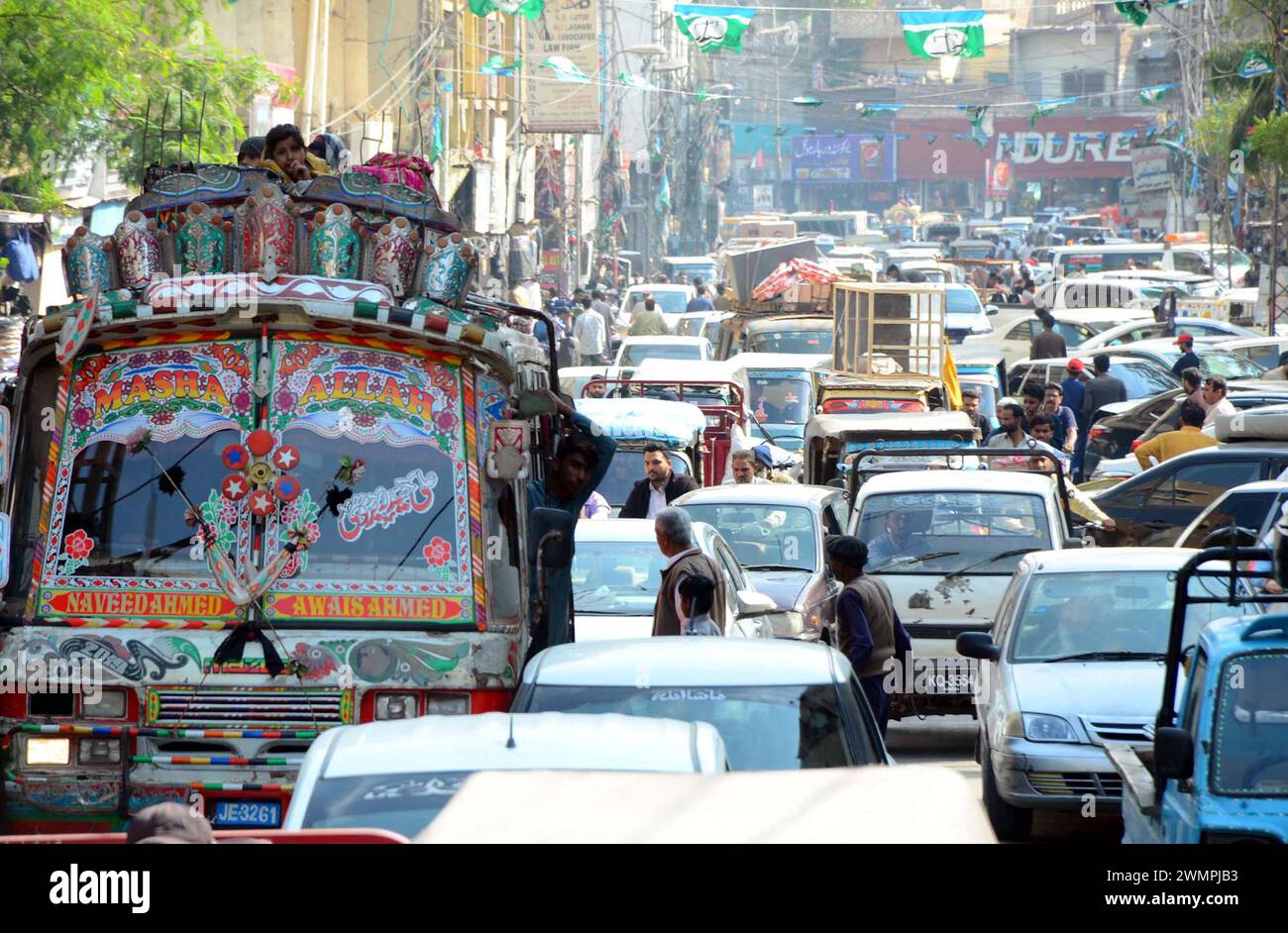 A large numbers of vehicles stuck in traffic jam due to negligence of ...