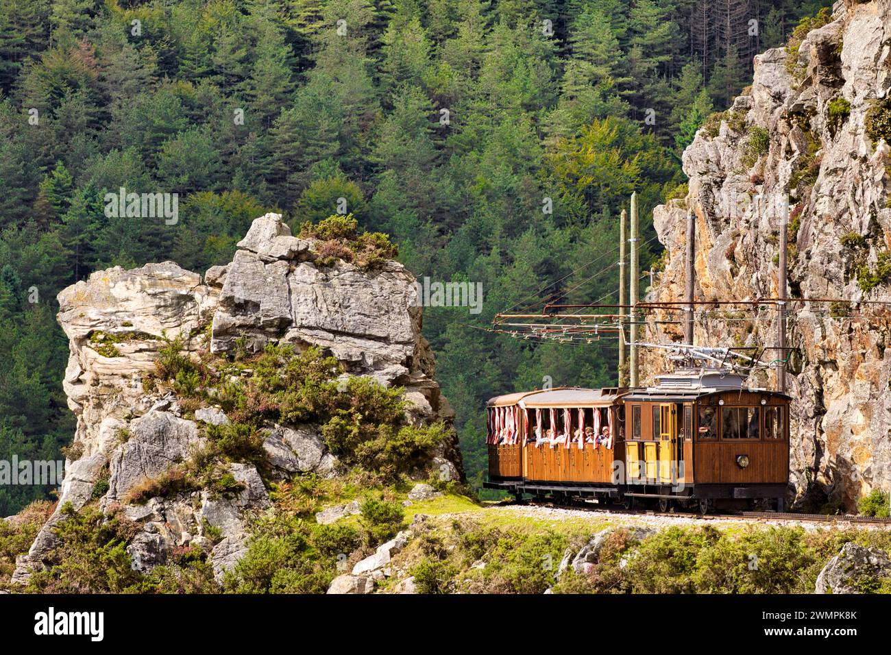 Tren de Larrune, Le Train de La Rhune, Sare, Aquitaine, Pyrenees ...