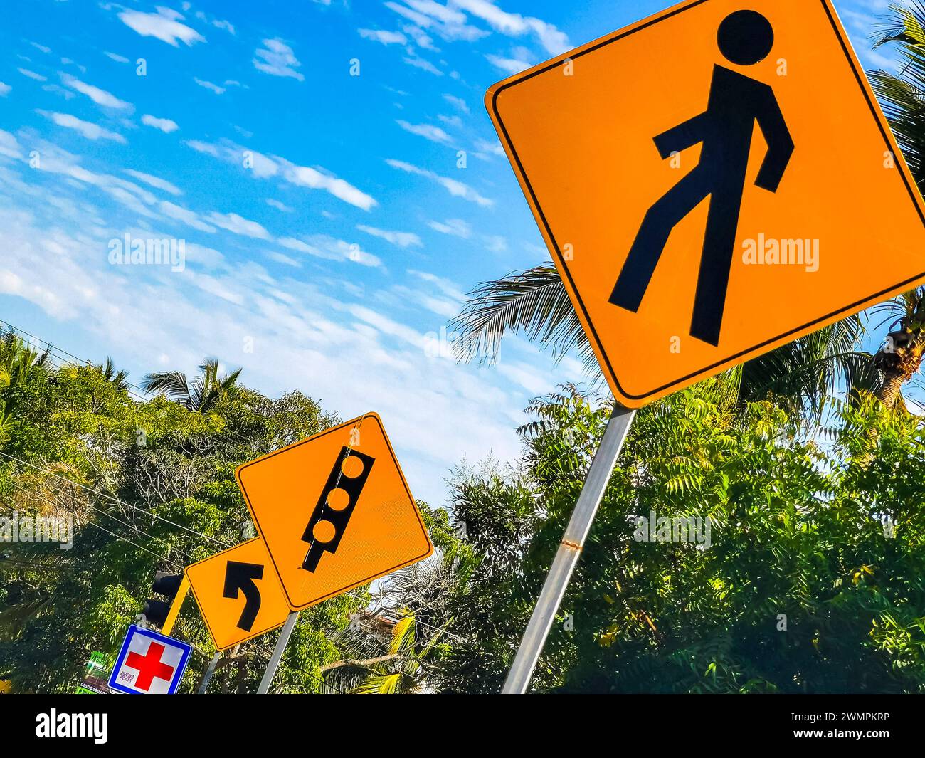 Road signs in mexico warning hi-res stock photography and images - Alamy