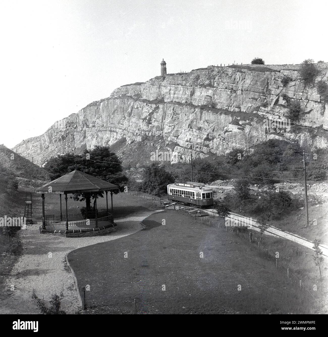 1970s, historical, mountain island rail or cable car, Transport ...