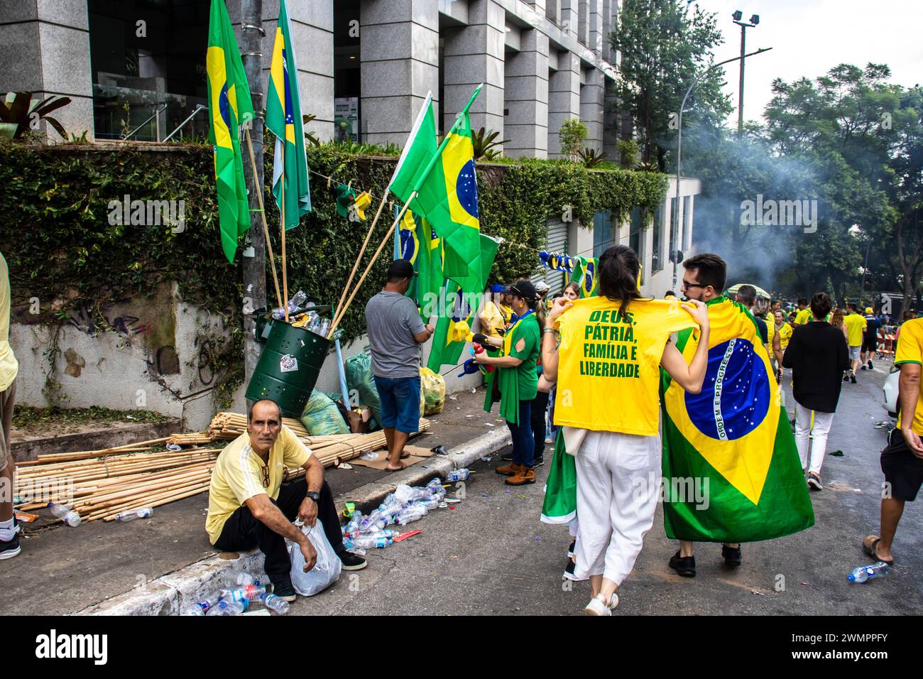Sao Paulo, SP, Brazil. February 25, 2024. Supporters of Jair Bolsonaro ...