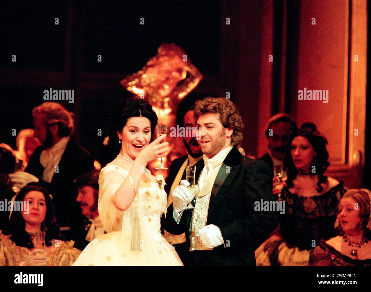 Angela gheorghiu roberto hi-res stock photography and images - Alamy