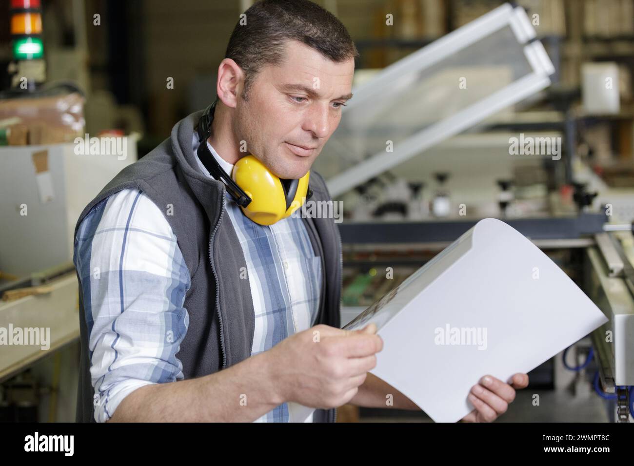 Men working man printing hi-res stock photography and images - Alamy