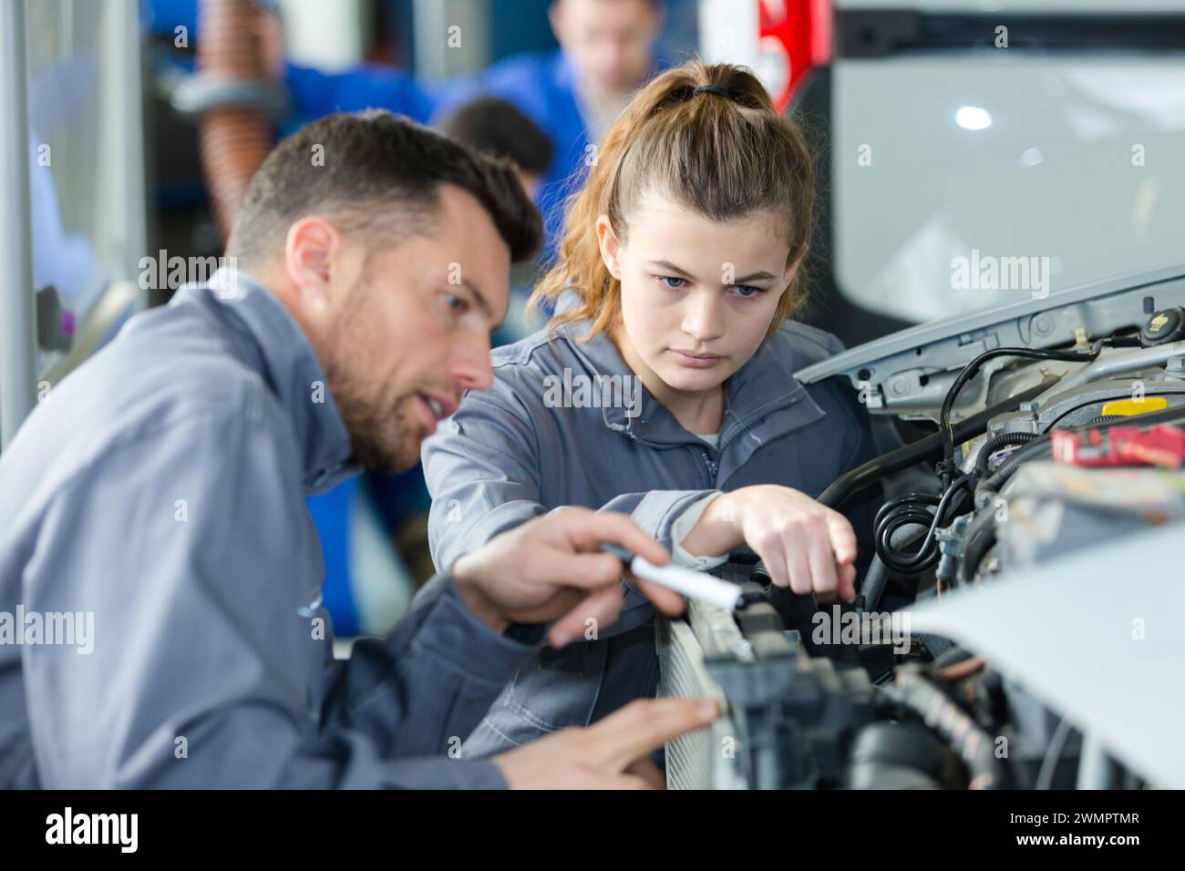 Mechatronics apprentice hi-res stock photography and images - Alamy