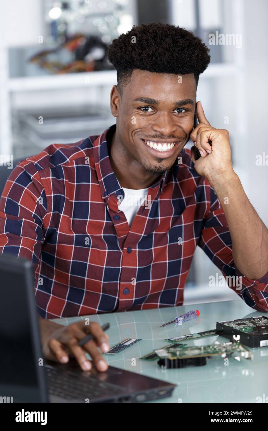 Computer modem circuit hi-res stock photography and images - Alamy