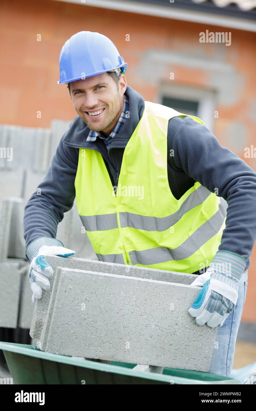 Curb blocks hi-res stock photography and images - Alamy