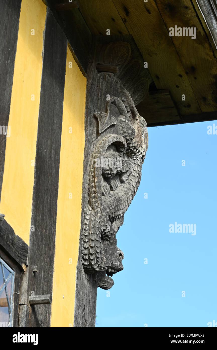 wood carving detail on 17th-century gatehouse at Stokesay Castle ...