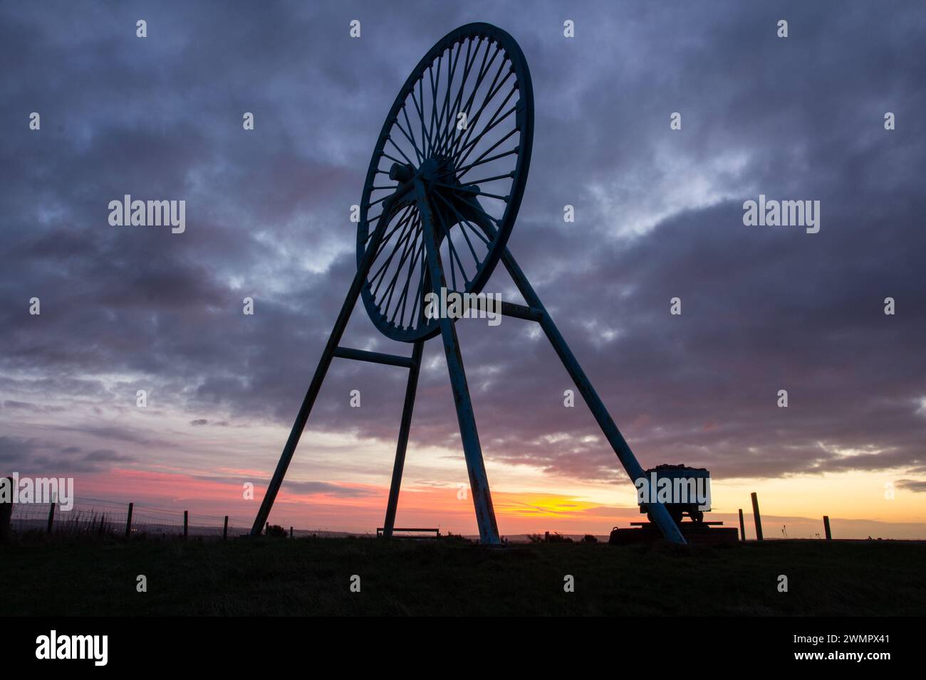 Pit wheel memorial Apedale sunset Stock Photo - Alamy