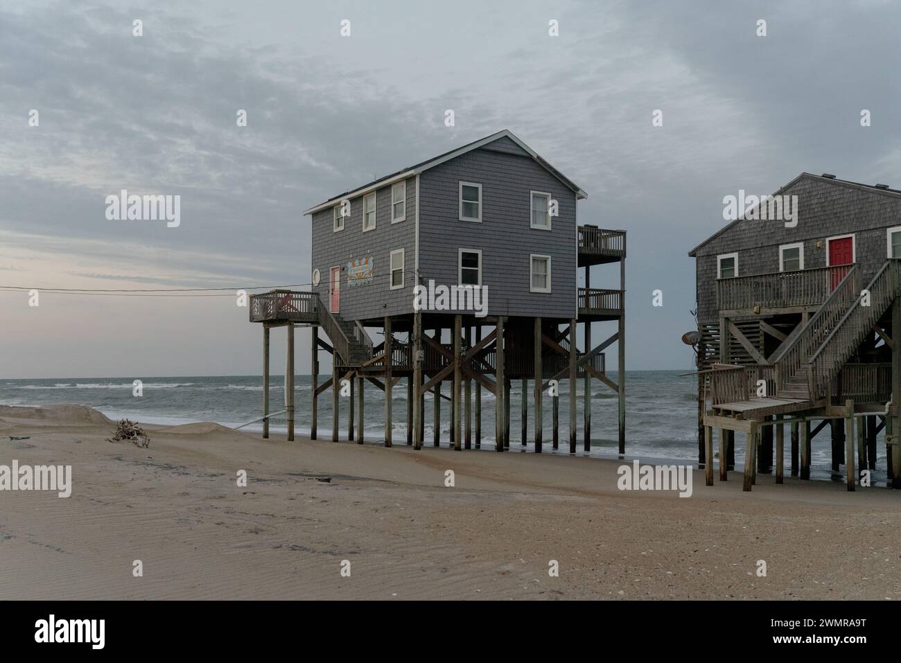 Houses crumble into the sea in Outer Banks due to some of the most ...