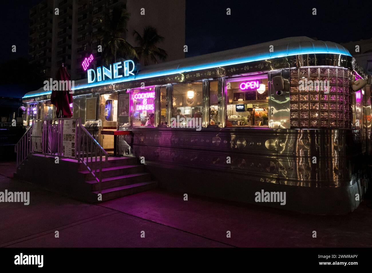 Miami, USA. 1 Nov, 2023. The iconic 11th St Diner on South Beach Stock ...