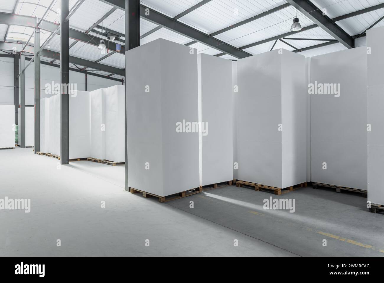 Expanded polystyrene insulation hi-res stock photography and images - Alamy