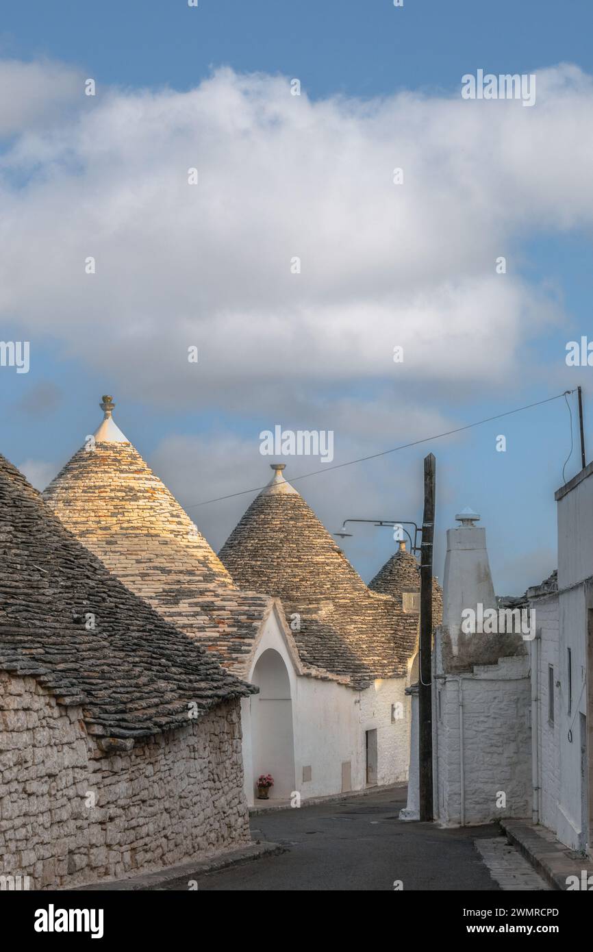 Alberobello center hi-res stock photography and images - Alamy