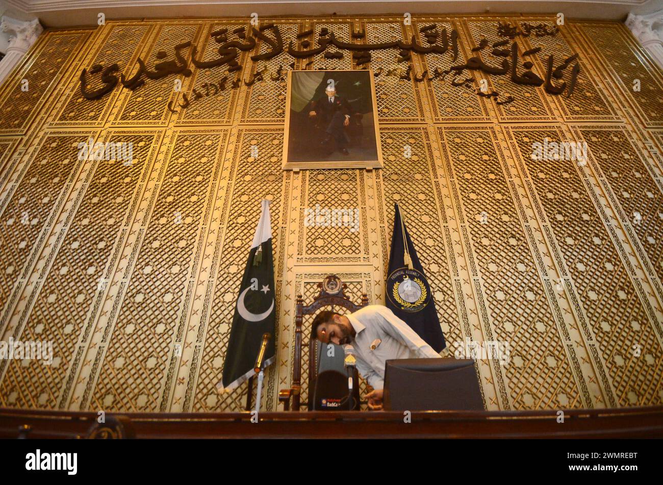 Peshawar, Peshawar, Pakistan. 27th Feb, 2024. Workers renovate ...