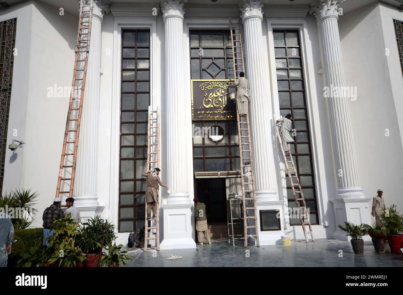 Peshawar, Peshawar, Pakistan. 27th Feb, 2024. Workers renovate ...