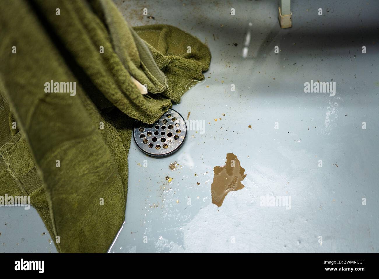 Dirty water ovrflow hi-res stock photography and images - Alamy