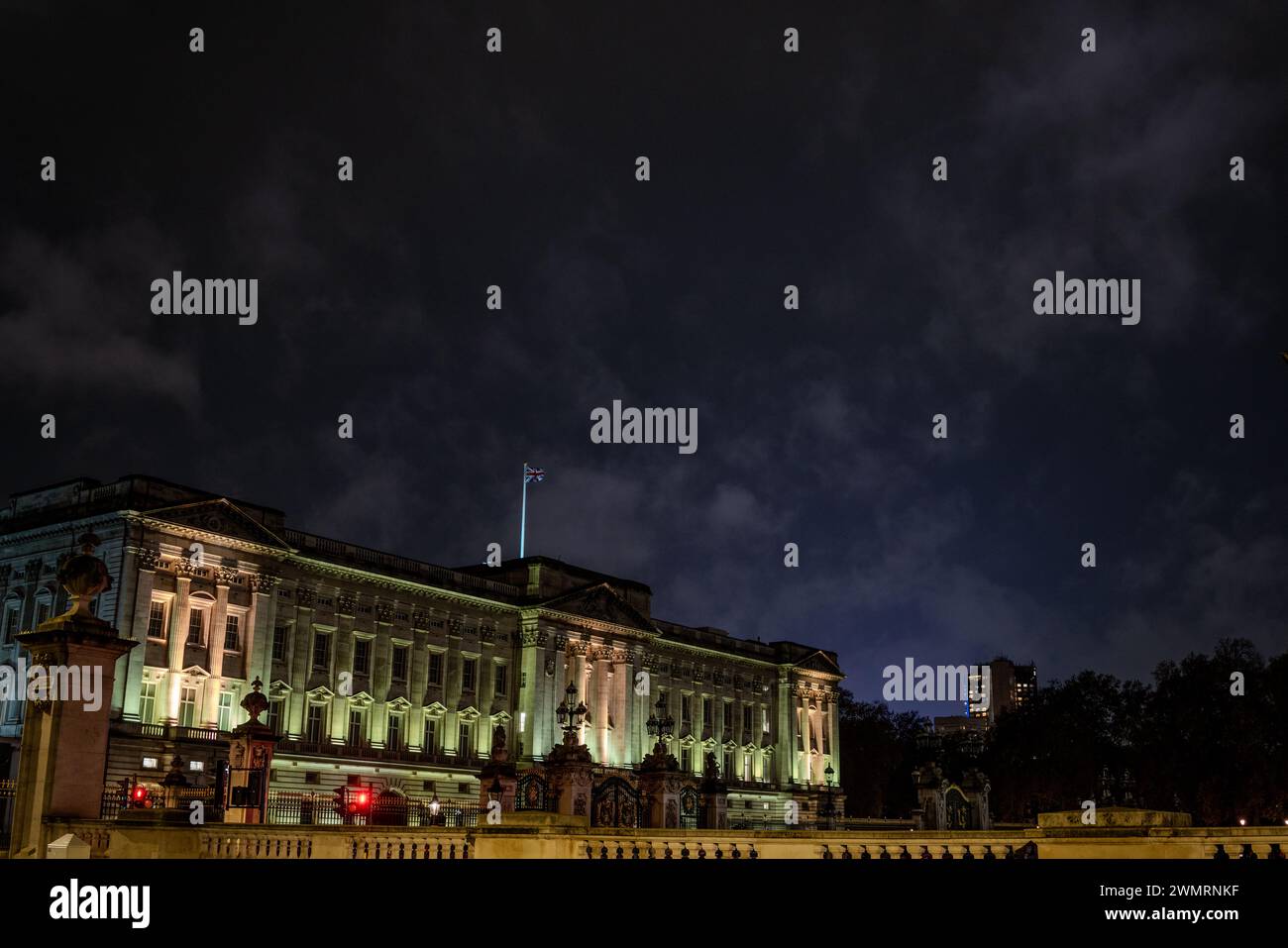 London bridge night view Stock Photo - Alamy