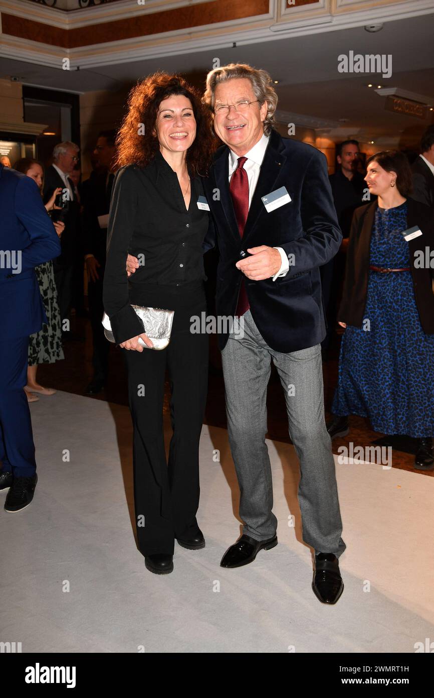 Andrea Bury und Florian Langenscheidt bei der Gala zur Verleihung der ...