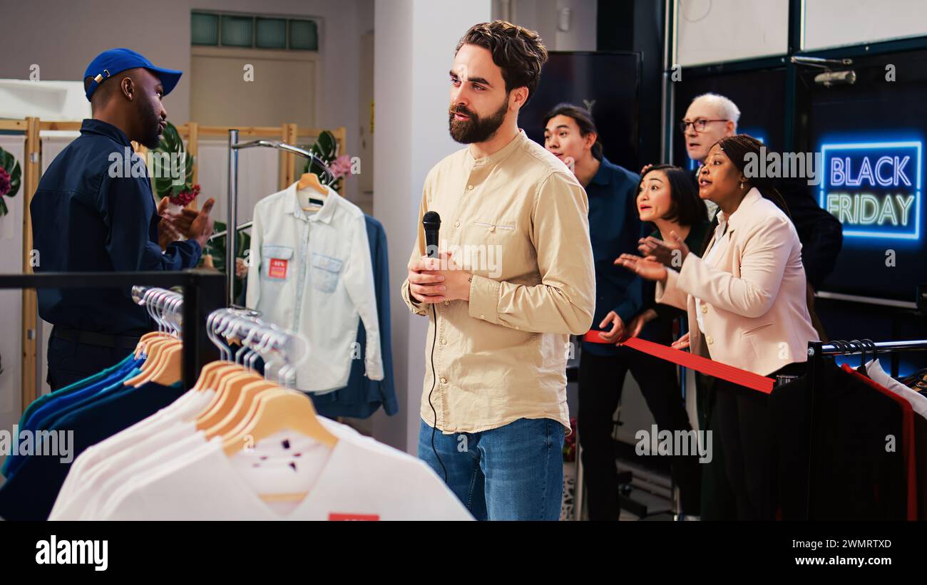 Black man male journalist reporter media hi-res stock photography and ...