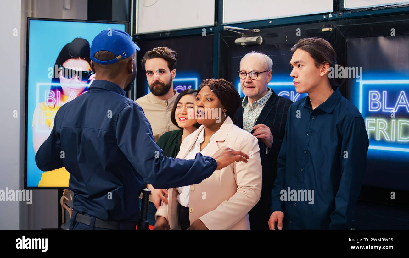 Angry customers store hi-res stock photography and images - Alamy