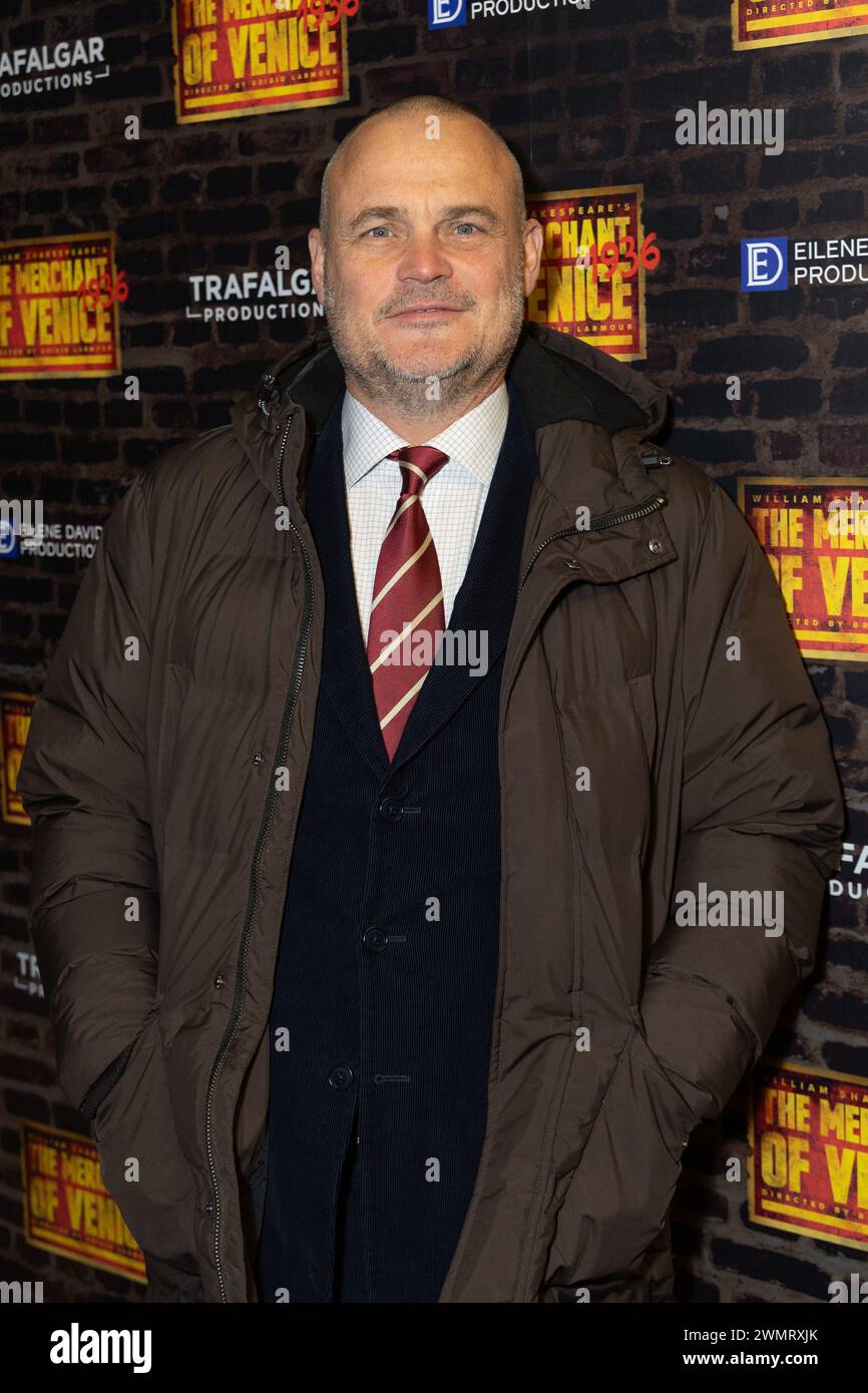 Al murray hi-res stock photography and images - Alamy