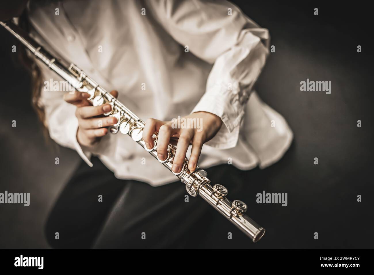 Transverse flute hi-res stock photography and images - Alamy