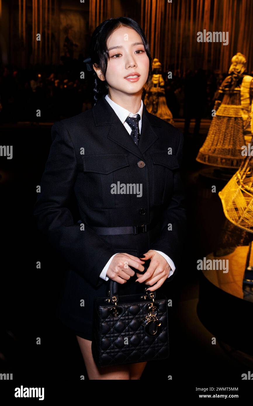 Christian dior paris jisoo hi-res stock photography and images - Alamy