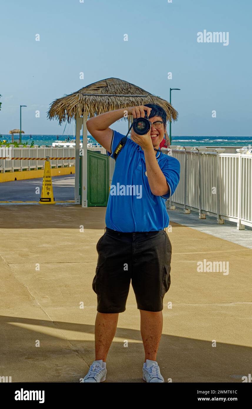 Cruise Ship Photographer in Roatan Stock Photo - Alamy