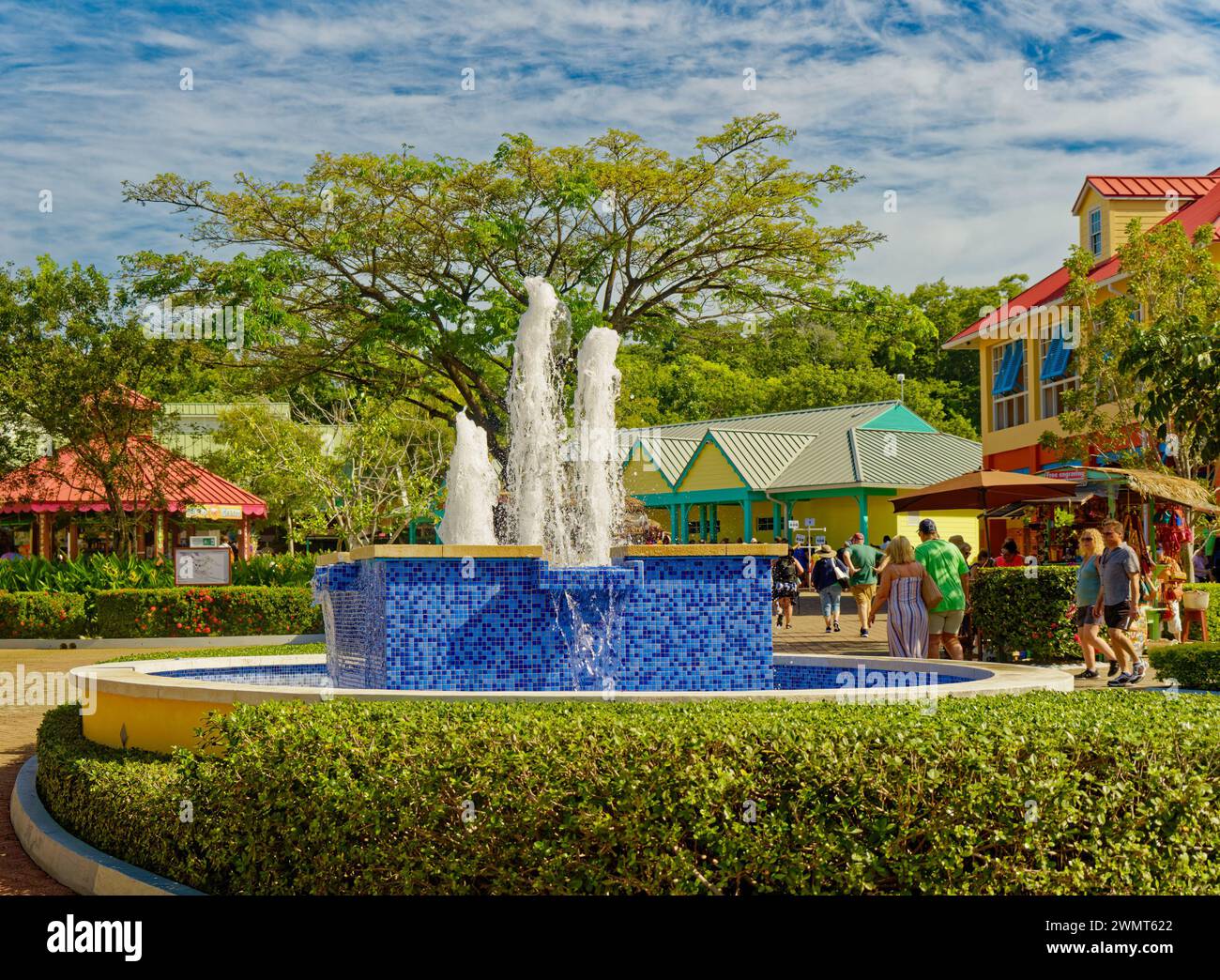 Fountain in Mahogany Bay in Roatan Stock Photo - Alamy
