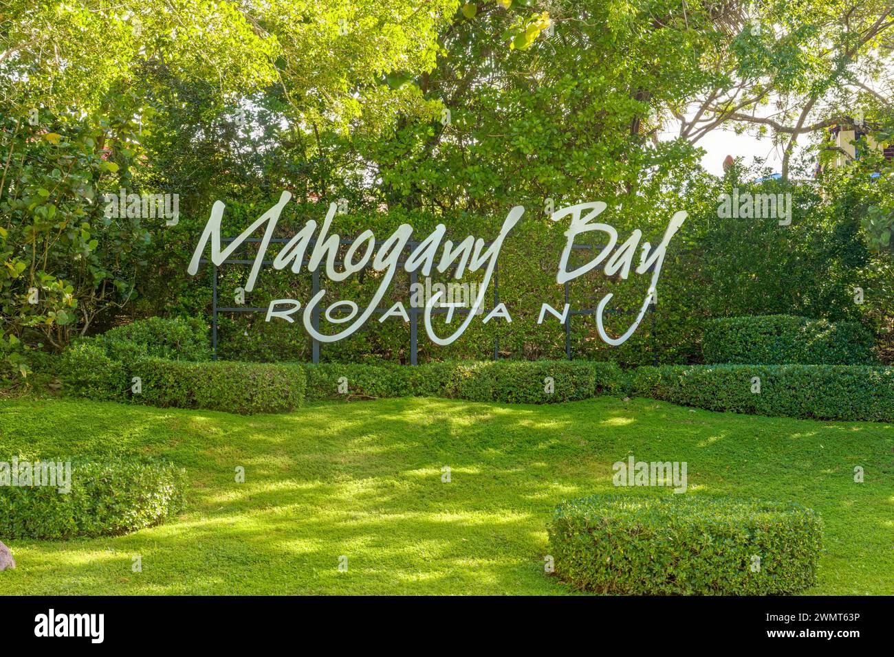 Mahogany Bay in Roatan Stock Photo - Alamy