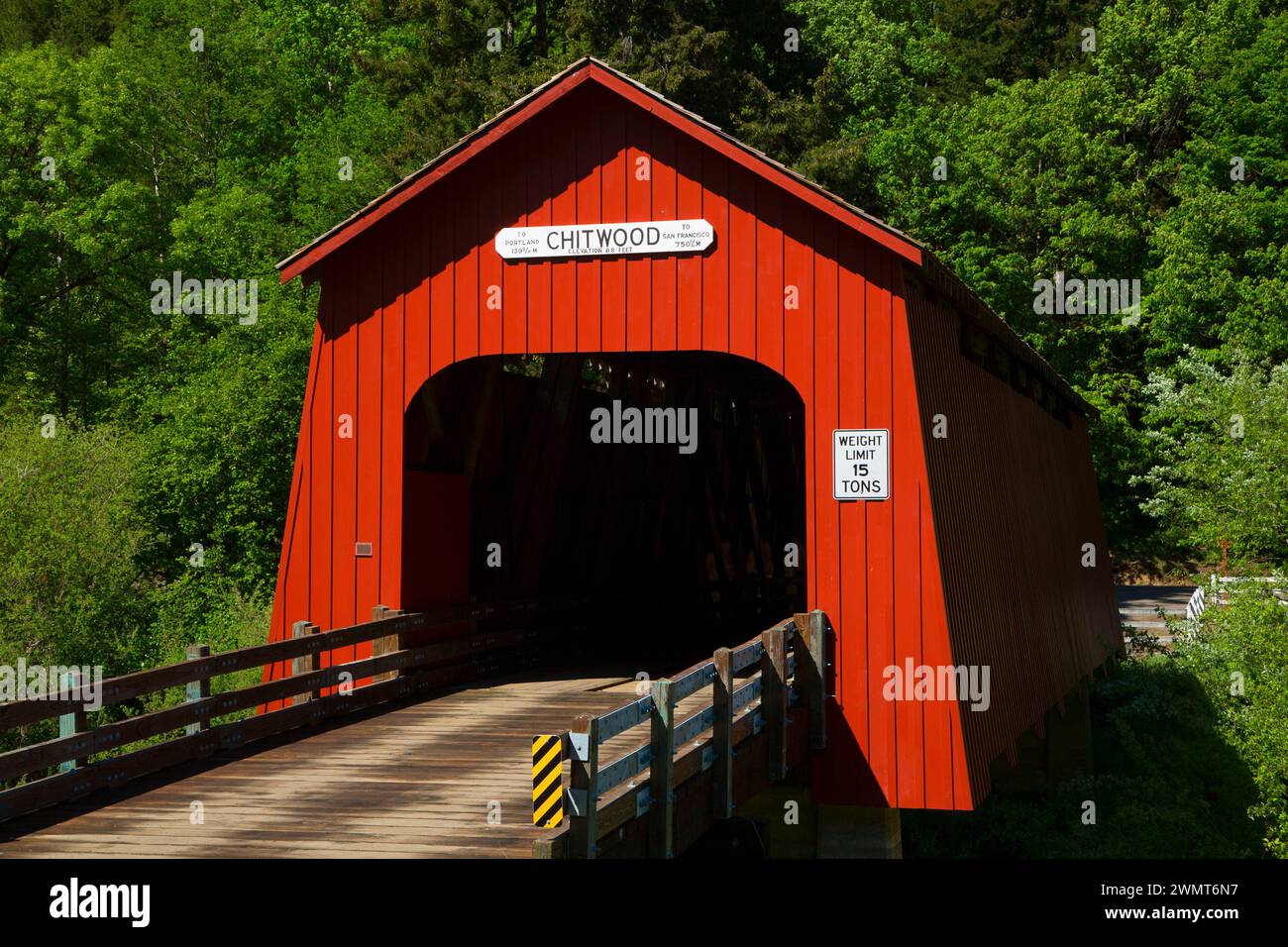 Howe truss bridge hi-res stock photography and images - Alamy