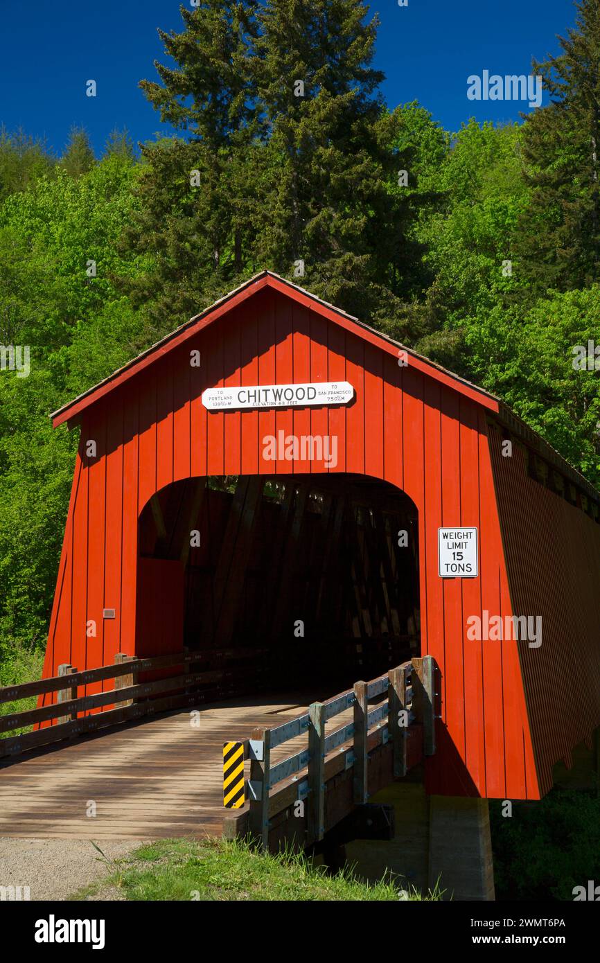 Howe truss bridge hi-res stock photography and images - Alamy