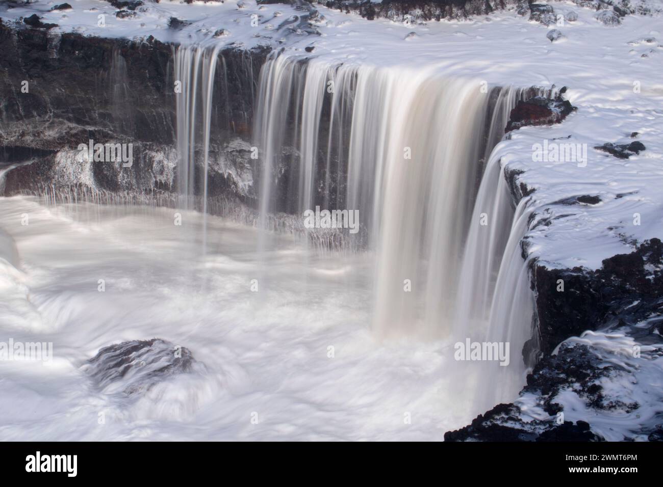 Good Fortune Cove surf falls from Captain Cook Trail, Cape Perpetua ...