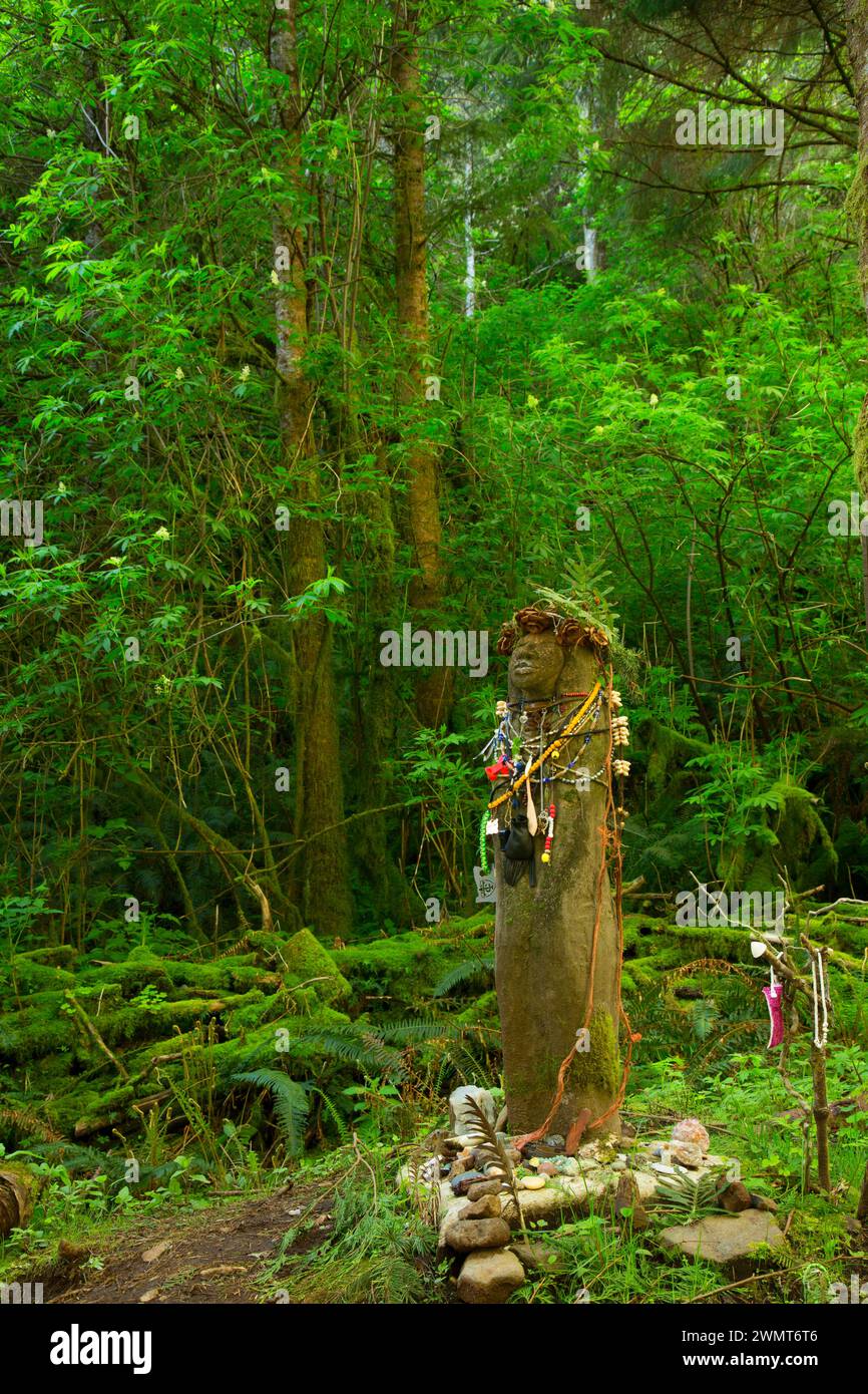 Amanda statue along Amanda's Trail, Cape Perpetua Scenic Area, Siuslaw ...