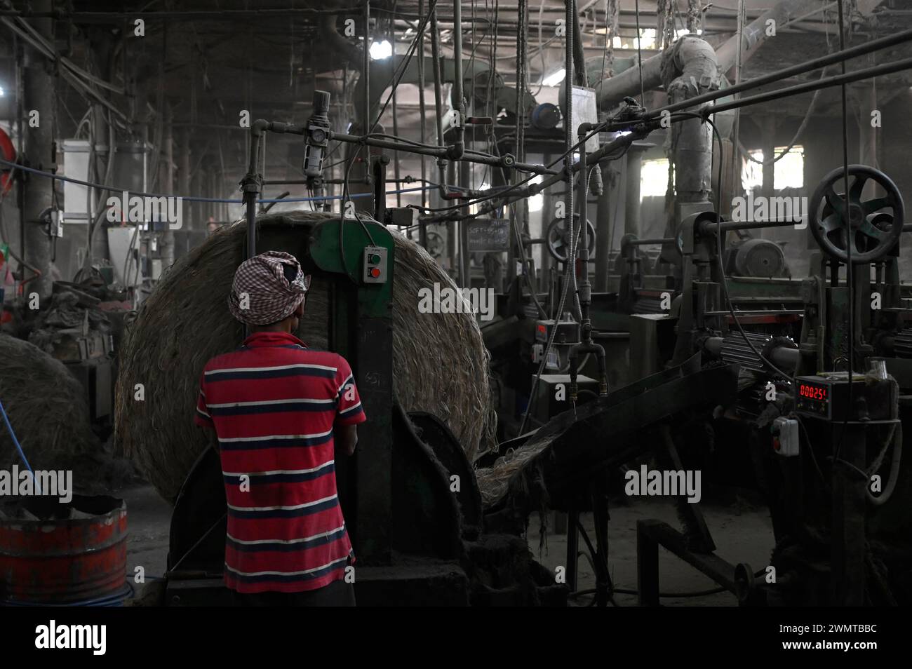 Jute mill calcutta hi-res stock photography and images - Alamy