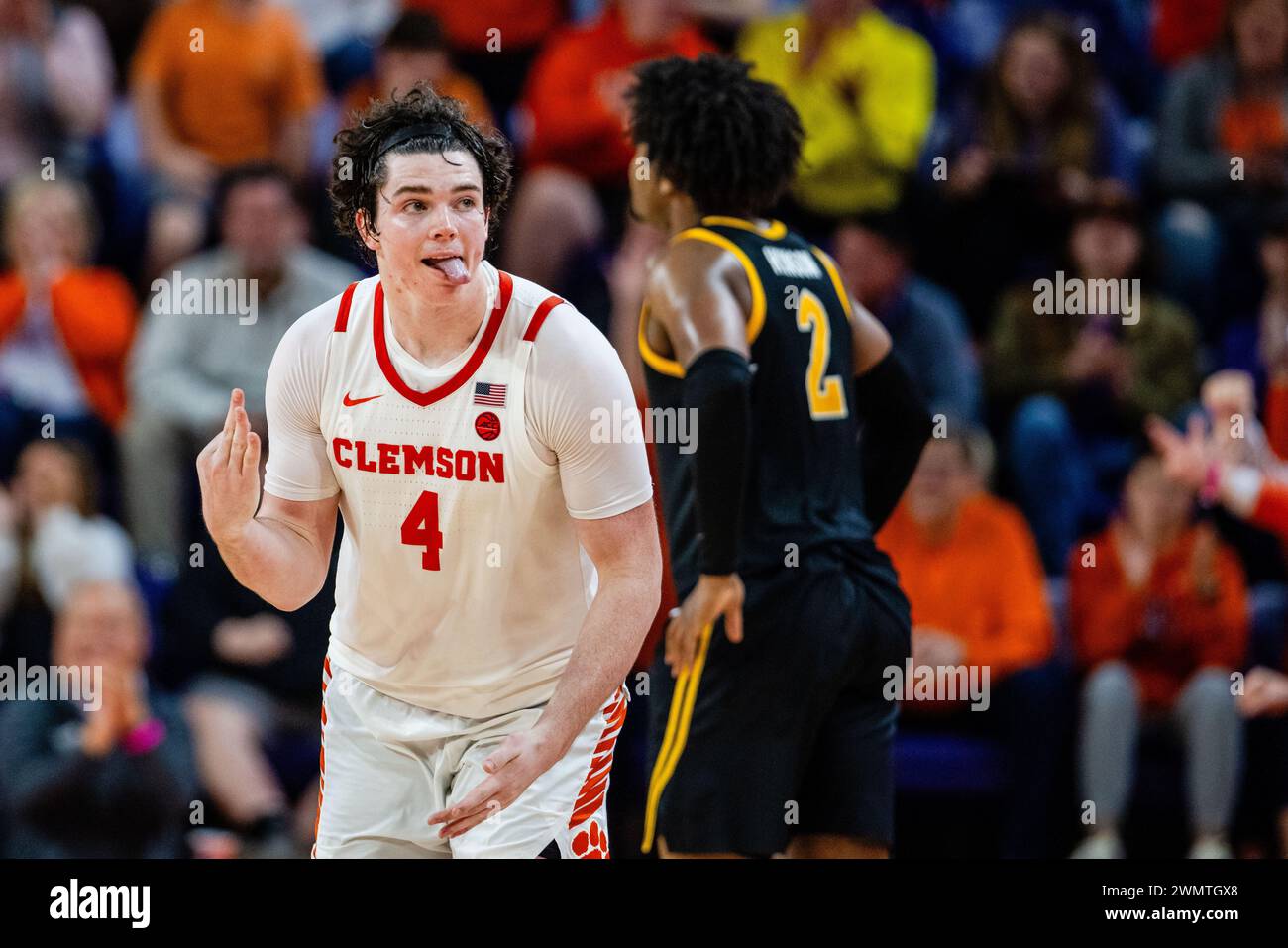 Clemson, SC, USA. 27th Feb, 2024. Clemson Tigers forward Ian ...