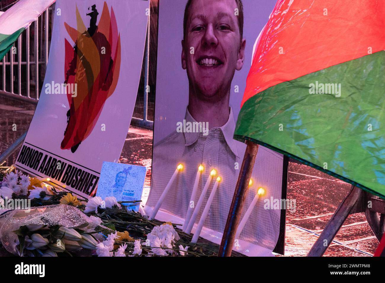 Activists gathered on Times Square at U. S. Army Recruiting Office in ...