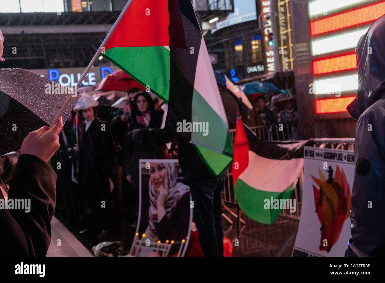 Activists gathered on Times Square at U. S. Army Recruiting Office in ...