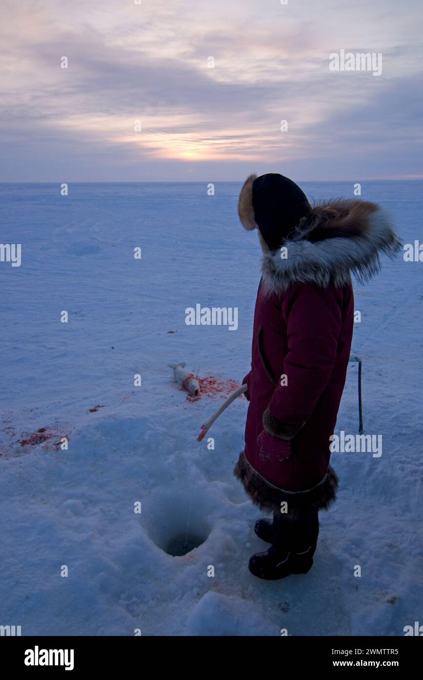 Native american traditional fishing hi-res stock photography and images ...