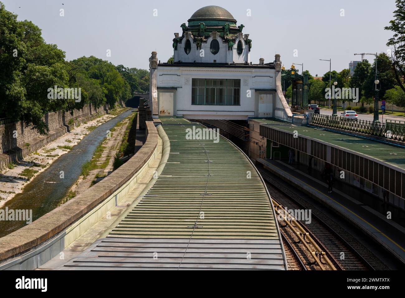 Station hietzing hi-res stock photography and images - Alamy